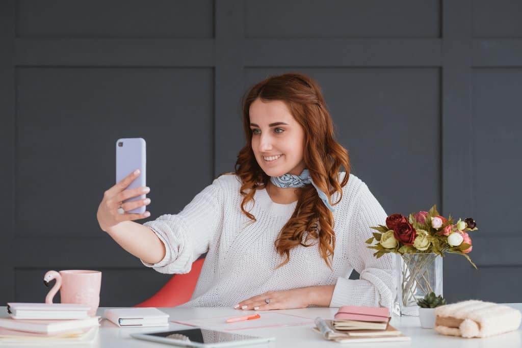 707+ Cool Usernames For Girls (BEST Ideas In 2024)