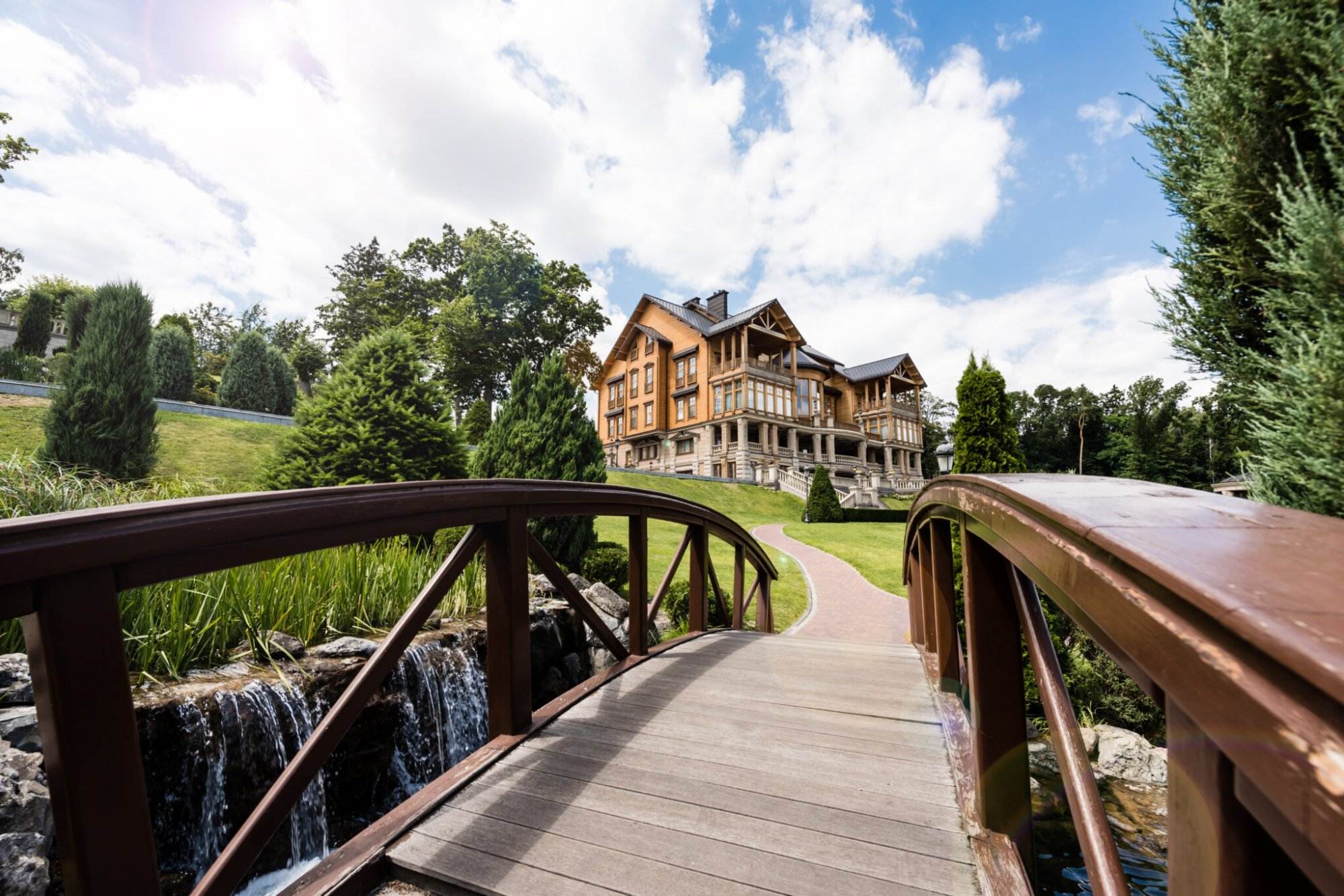239+ River House Names (Awesome Ideas For Your Home)
